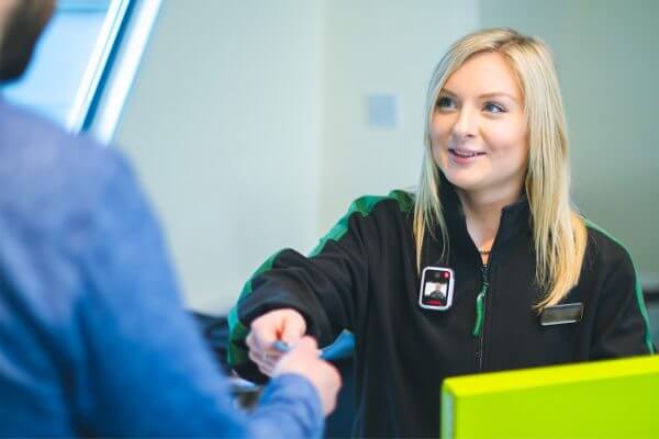 Retail Worker Safety | Peoplesafe