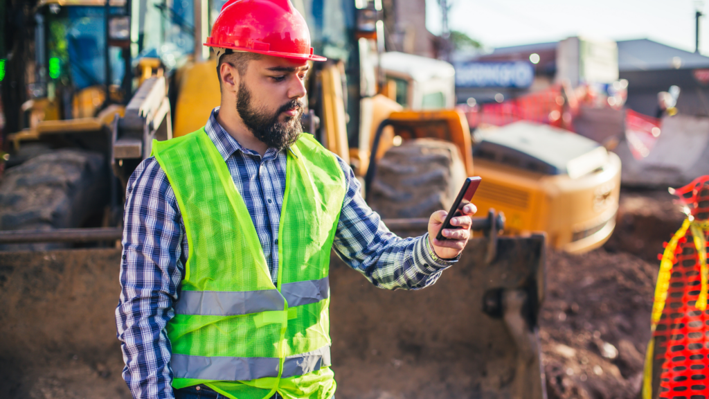 Lone Worker Alarm: How It Works for UK Employers | Peoplesafe